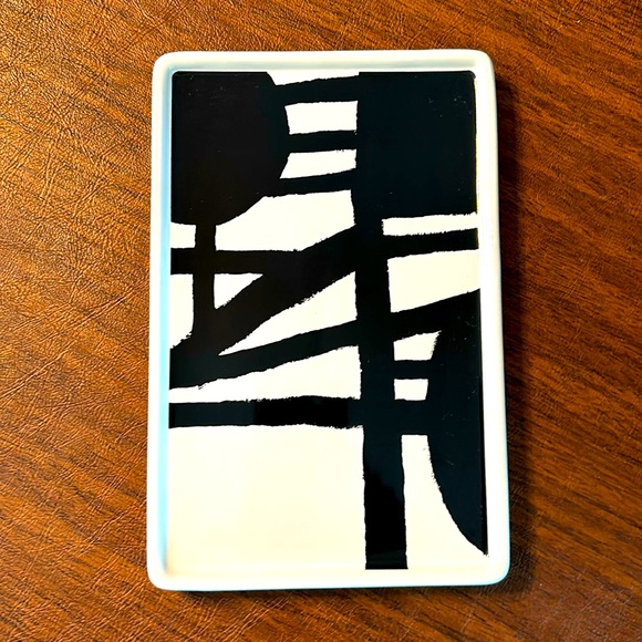 Demdaco | Accents | Demdacoart Lifting Black White Stoneware Tray Or ...